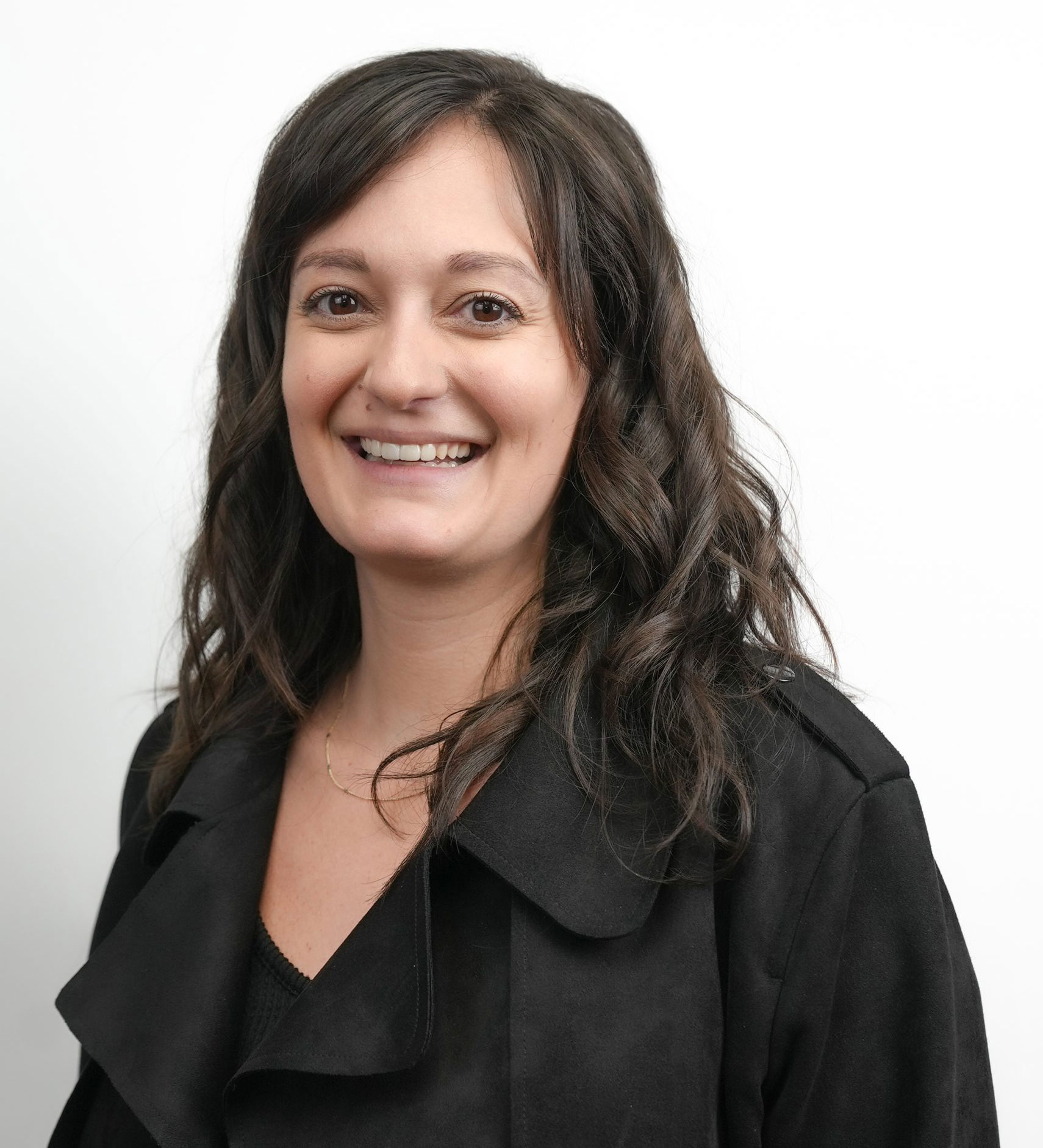 Michelle Pizzo | Assistant to John Lessick - Apex Wood Floors | Chicago, IL